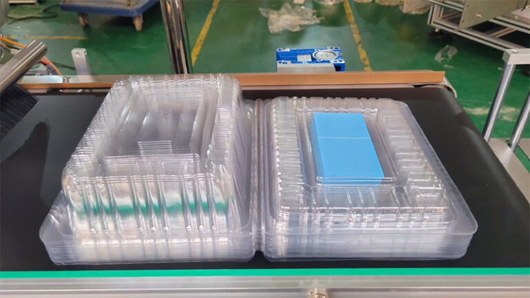 Clamshell Labeling Machine, Clamshell Label Applicator Machine - VKPAK