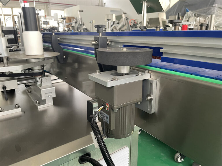 Automatic Vertical Round Bottle Labeling Machine - VKPAK